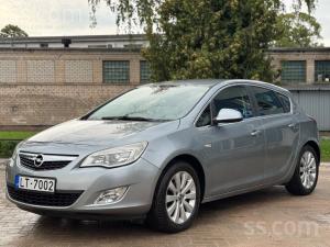 Grey Opel Astra 2010 in Jelgava, with an engine capacity of 1.70 L and mileage of 290 thousand km for 2700 €, photo 6 on AUTOMOTO.COM.LV