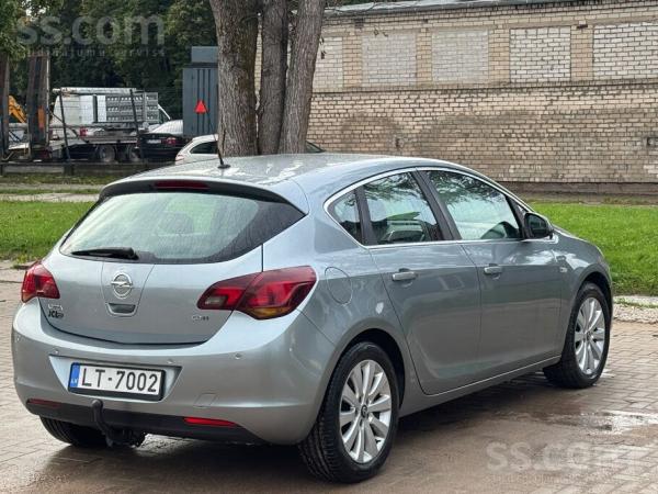 Серый Опель Астра 2010 в Елгава, объемом двигателя 1.70 л и пробегом 290 тыс. км за 2700 €, фото 9 на AUTOMOTO.COM.LV