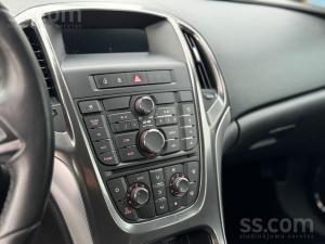 Grey Opel Astra 2010 in Jelgava, with an engine capacity of 1.70 L and mileage of 290 thousand km for 2700 €, photo 14 on AUTOMOTO.COM.LV