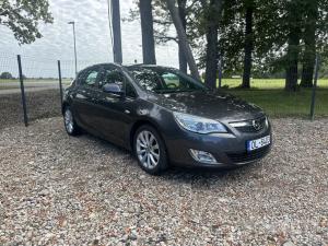Grey Opel Astra 2010 in Cesis, with an engine capacity of 1.40 L and mileage of 0 thousand km for 4000 €, photo 18 on AUTOMOTO.COM.LV