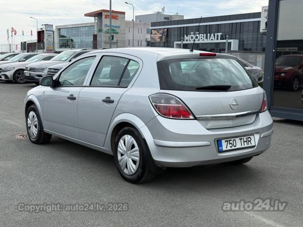 Grey Opel Astra 2010 in Tallinn, with an engine capacity of 1.40 L and mileage of 66 thousand km for 3990 €, photo 4 on AUTOMOTO.COM.LV