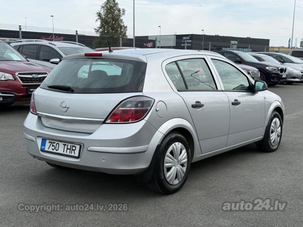 Grey Opel Astra 2010 in Tallinn, with an engine capacity of 1.40 L and mileage of 66 thousand km for 3990 €, photo 5 on AUTOMOTO.COM.LV