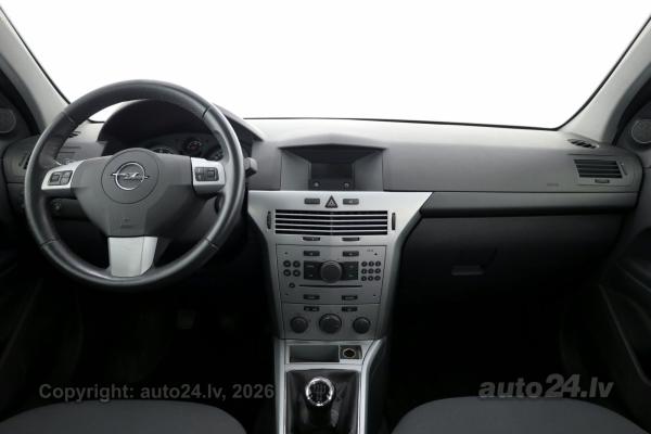 Pelēks Opel Astra 2010 Tallina, ar dzinēja tilpumu 1.40 L un nobraukumu 166 tūkst. km par 1499 €, foto 6 vietnē AUTOMOTO.COM.LV