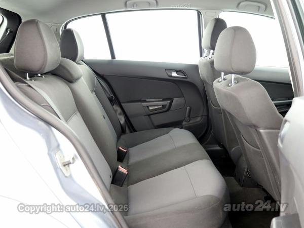 Pelēks Opel Astra 2010 Tallina, ar dzinēja tilpumu 1.40 L un nobraukumu 166 tūkst. km par 1499 €, foto 8 vietnē AUTOMOTO.COM.LV