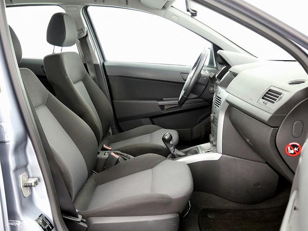 Опель Астра 2010 в Таллин на AUTOMOTO.COM.LV Серый Опель Астра 2010 в Таллин, объемом двигателя 1.40 л и пробегом 166 тыс. км за 1499 €, фото 7 на AUTOMOTO.COM.LV