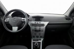 Pelēks Opel Astra 2010 Tallina, ar dzinēja tilpumu 1.40 L un nobraukumu 166 tūkst. km par 1499 €, foto 13 vietnē AUTOMOTO.COM.LV