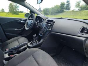 Grey Opel Astra 2010 in Vilnius, with an engine capacity of 1.36 L and mileage of 284 thousand km for 1400 €, photo 11 on AUTOMOTO.COM.LV