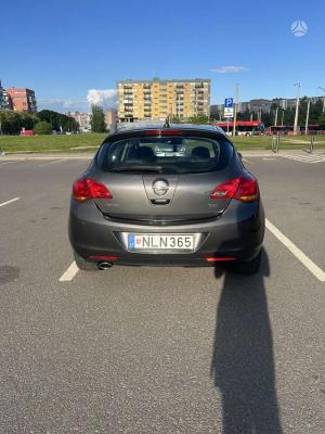 Grey Opel Astra 2010 in Vilnius, with an engine capacity of 2.00 L and mileage of 3 thousand km for 3000 €, photo 7 on AUTOMOTO.COM.LV