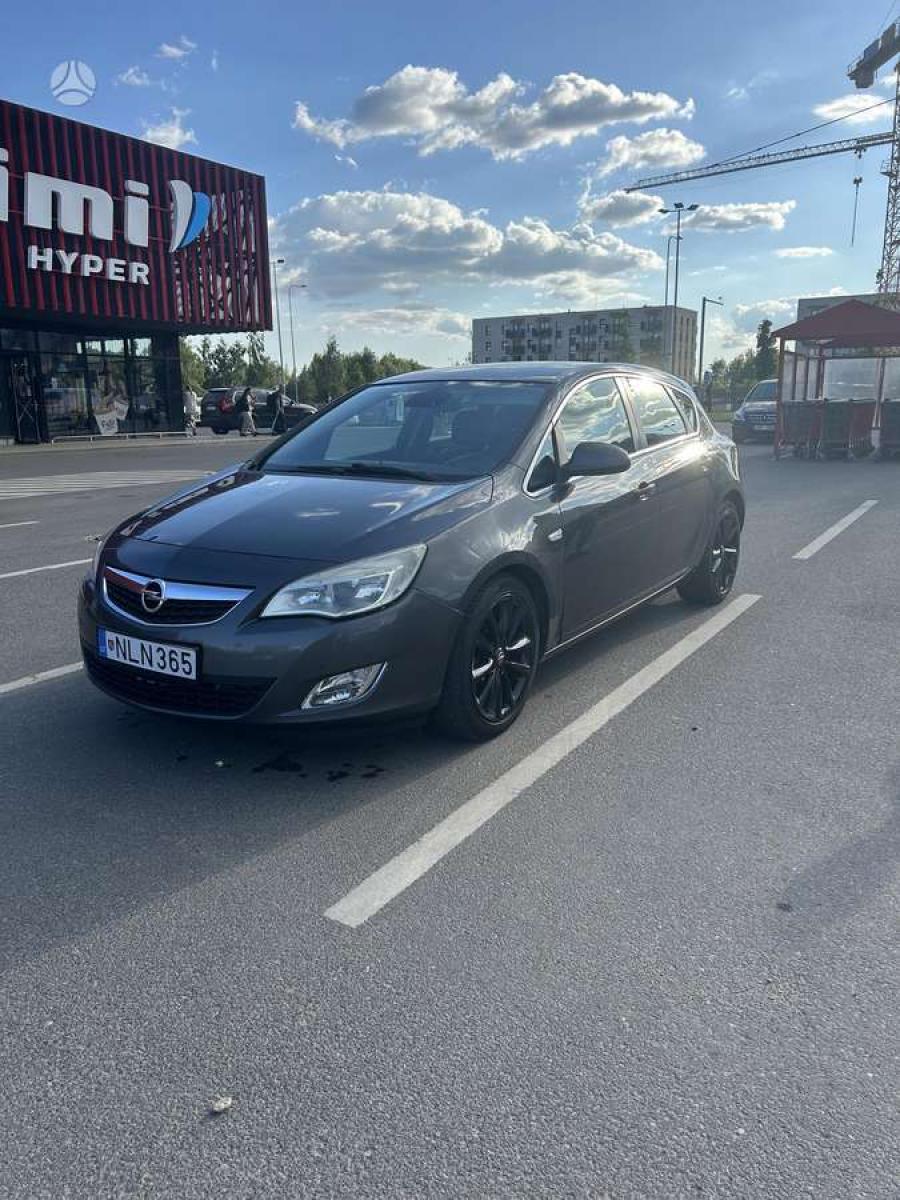 Grey Opel Astra 2010 in Vilnius, with an engine capacity of 2.00 L and mileage of 3 thousand km for 3000 €, photo 10 on AUTOMOTO.COM.LV