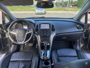 Grey Opel Astra 2010 in Vilnius, with an engine capacity of 2.00 L and mileage of 3 thousand km for 3000 €, photo 12 on AUTOMOTO.COM.LV