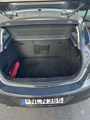 Grey Opel Astra 2010 in Vilnius, with an engine capacity of 2.00 L and mileage of 3 thousand km for 3000 €, photo 13 on AUTOMOTO.COM.LV