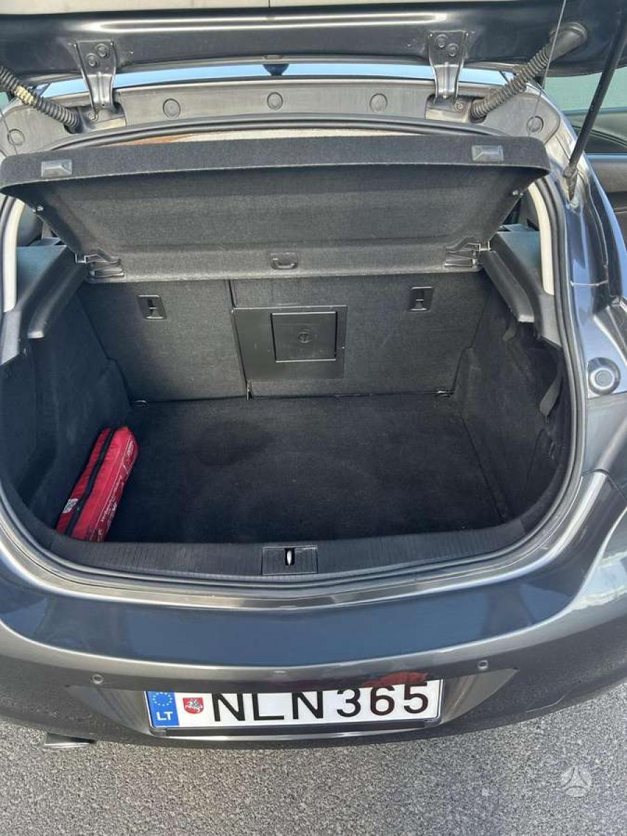 Grey Opel Astra 2010 in Vilnius, with an engine capacity of 2.00 L and mileage of 3 thousand km for 3000 €, photo 13 on AUTOMOTO.COM.LV