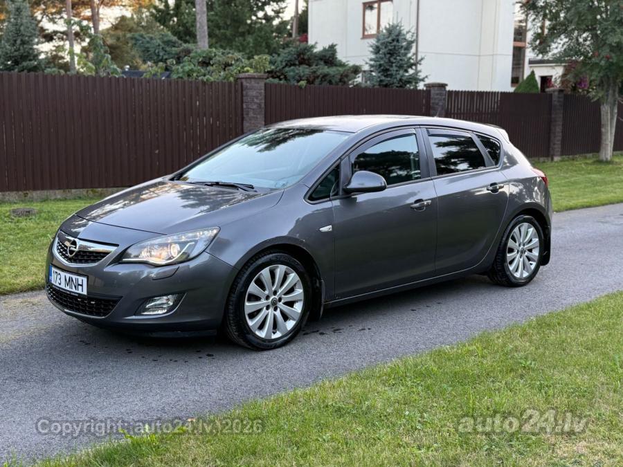 Pelēks Opel Astra 2010 Tallina, ar dzinēja tilpumu 1.60 L un nobraukumu 193 tūkst. km par 3399 €, foto 3 vietnē AUTOMOTO.COM.LV