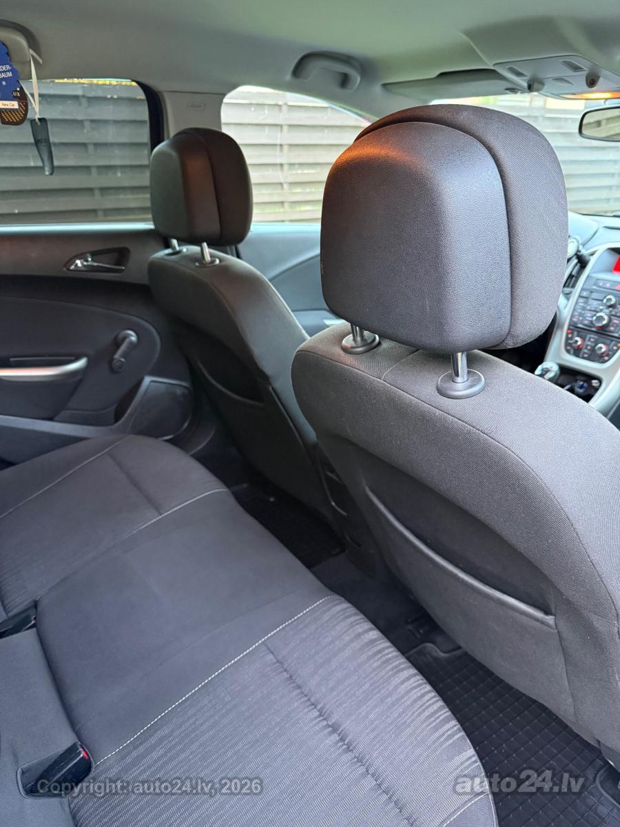 Pelēks Opel Astra 2010 Tallina, ar dzinēja tilpumu 1.60 L un nobraukumu 193 tūkst. km par 3399 €, foto 8 vietnē AUTOMOTO.COM.LV