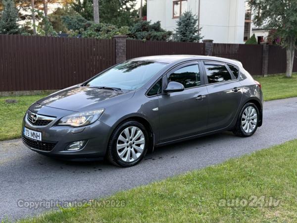 Pelēks Opel Astra 2010 Tallina, ar dzinēja tilpumu 1.60 L un nobraukumu 193 tūkst. km par 3399 €, foto 3 vietnē AUTOMOTO.COM.LV