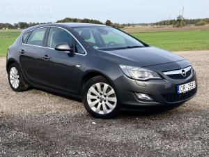 Pelēks Opel Astra 2010 Talsi, ar dzinēja tilpumu 2.00 L un nobraukumu 255 tūkst. km par 4999 €, foto 1 vietnē AUTOMOTO.COM.LV