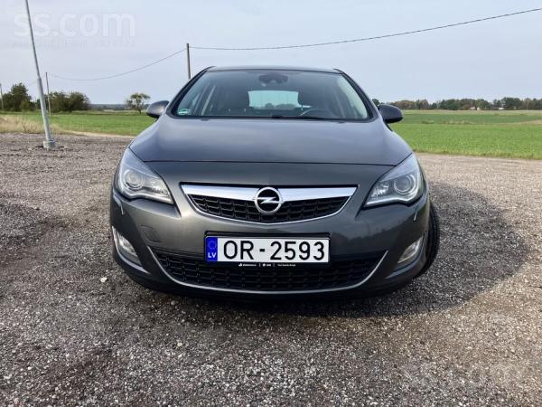 Pelēks Opel Astra 2010 Talsi, ar dzinēja tilpumu 2.00 L un nobraukumu 255 tūkst. km par 4999 €, foto 9 vietnē AUTOMOTO.COM.LV