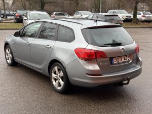 Grey Opel Astra 2011 in Vilnius, with an engine capacity of 1.70 L and mileage of 0 thousand km for 2700 €, photo 4 on AUTOMOTO.COM.LV
