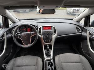 Grey Opel Astra 2011 in Vilnius, with an engine capacity of 1.70 L and mileage of 0 thousand km for 2700 €, photo 8 on AUTOMOTO.COM.LV