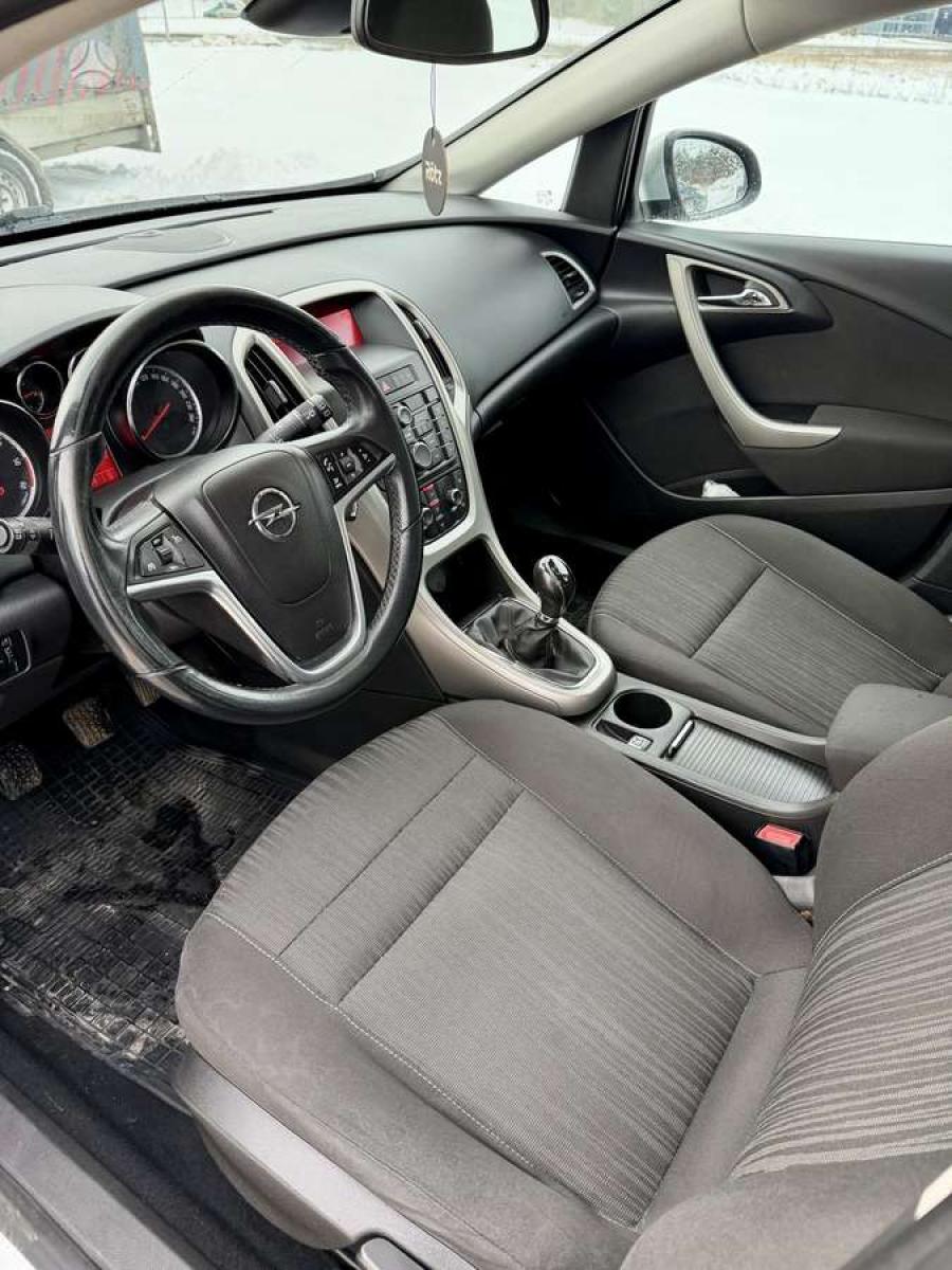 Pelēks Opel Astra 2011 Mažeikiai, ar dzinēja tilpumu 1.25 L un nobraukumu 216 tūkst. km par 3300 €, foto 7 vietnē AUTOMOTO.COM.LV