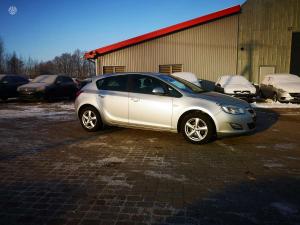 Grey Opel Astra 2011 in Radviliskis, with an engine capacity of 1.60 L and mileage of 182 thousand km for 3550 €, photo 4 on AUTOMOTO.COM.LV