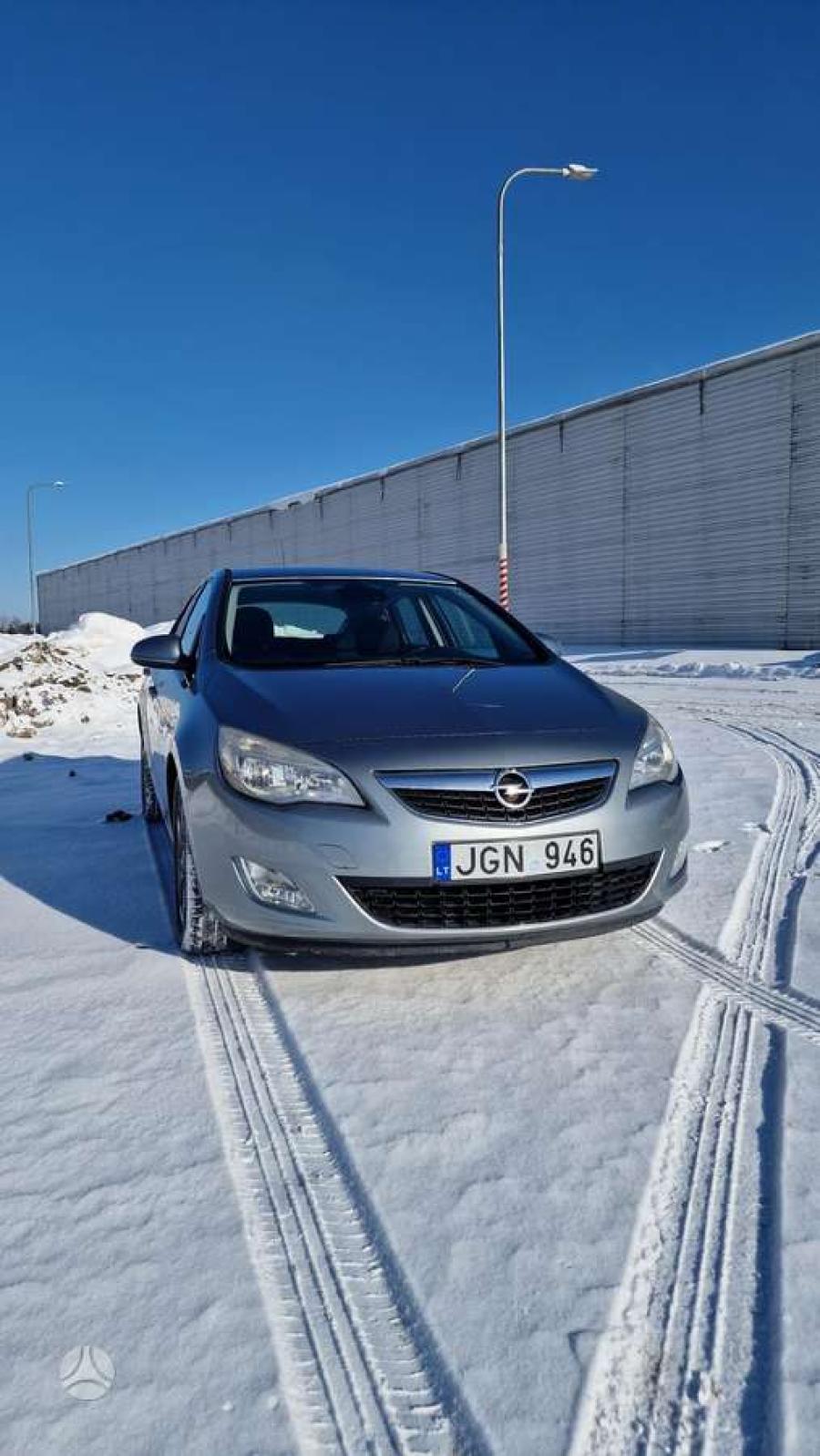 Pelēks Opel Astra 2011 Kauņa, ar dzinēja tilpumu 1.69 L un nobraukumu 253 tūkst. km par 3500 €, foto 1 vietnē AUTOMOTO.COM.LV
