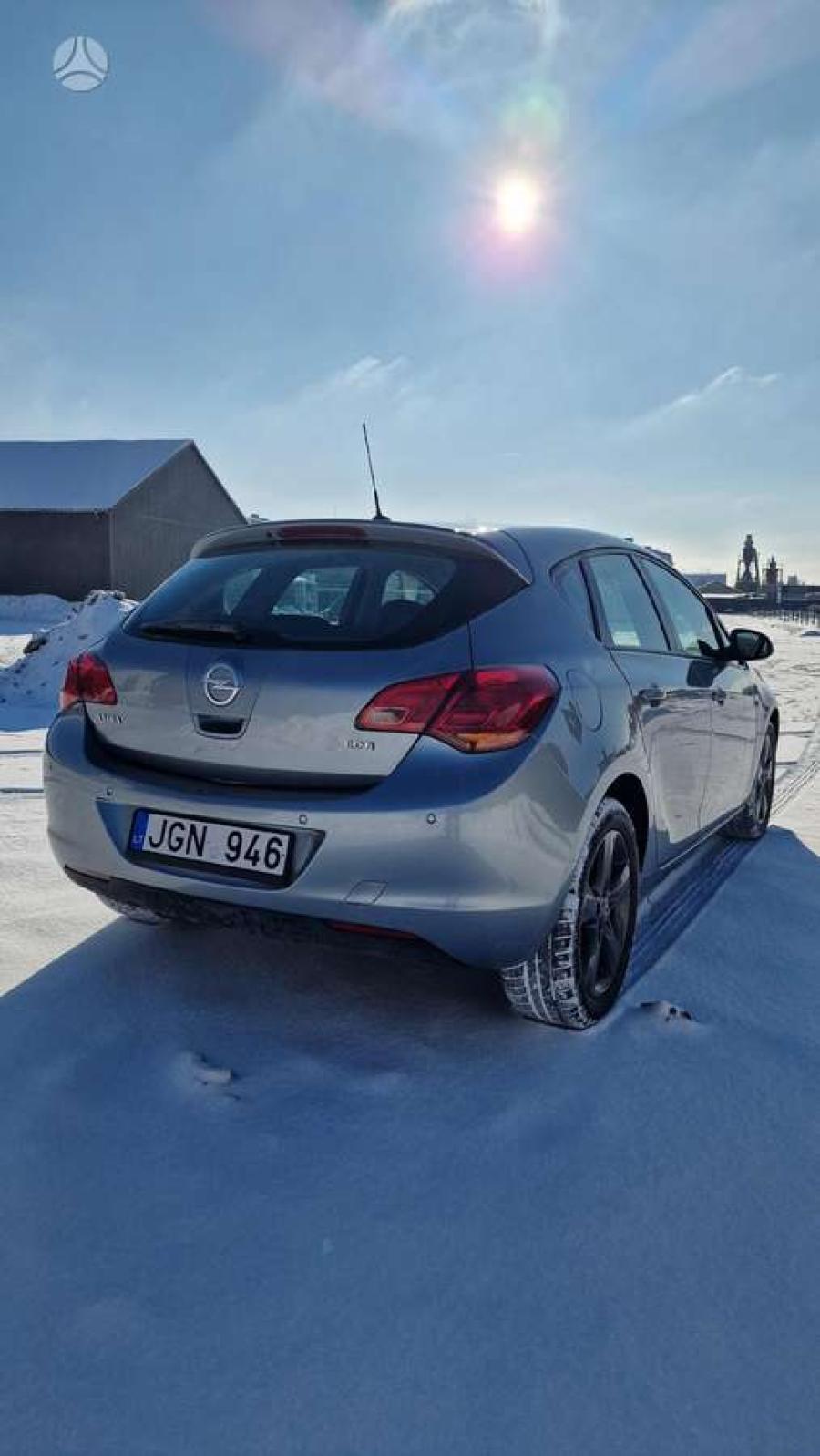Pelēks Opel Astra 2011 Kauņa, ar dzinēja tilpumu 1.69 L un nobraukumu 253 tūkst. km par 3500 €, foto 3 vietnē AUTOMOTO.COM.LV