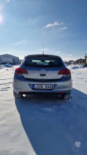 Pelēks Opel Astra 2011 Kauņa, ar dzinēja tilpumu 1.69 L un nobraukumu 253 tūkst. km par 3500 €, foto 4 vietnē AUTOMOTO.COM.LV