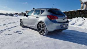 Pelēks Opel Astra 2011 Kauņa, ar dzinēja tilpumu 1.69 L un nobraukumu 253 tūkst. km par 3500 €, foto 5 vietnē AUTOMOTO.COM.LV