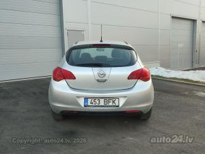 Pelēks Opel Astra 2011 Viljandi, ar dzinēja tilpumu 1.40 L un nobraukumu 168 tūkst. km par 1999 €, foto 5 vietnē AUTOMOTO.COM.LV