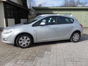 Grey Opel Astra 2011 in Jogeva, with an engine capacity of 1.40 L and mileage of 168 thousand km for 3300 €, photo 4 on AUTOMOTO.COM.LV