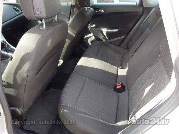 Grey Opel Astra 2011 in Jogeva, with an engine capacity of 1.40 L and mileage of 168 thousand km for 3300 €, photo 10 on AUTOMOTO.COM.LV