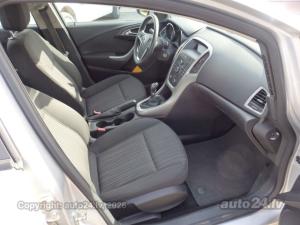 Grey Opel Astra 2011 in Jogeva, with an engine capacity of 1.40 L and mileage of 168 thousand km for 3300 €, photo 12 on AUTOMOTO.COM.LV