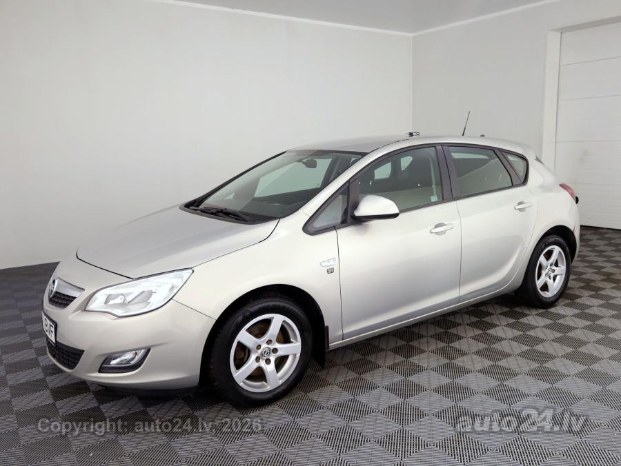 Grey Opel Astra 2011 in Tallinn, with an engine capacity of 1.70 L and mileage of 259 thousand km for 2199 €, photo 3 on AUTOMOTO.COM.LV