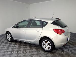 Grey Opel Astra 2011 in Tallinn, with an engine capacity of 1.70 L and mileage of 259 thousand km for 2199 €, photo 5 on AUTOMOTO.COM.LV