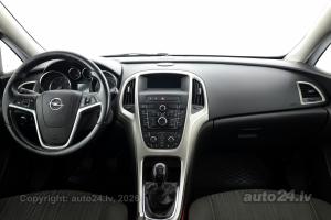 Grey Opel Astra 2011 in Tallinn, with an engine capacity of 1.70 L and mileage of 259 thousand km for 2199 €, photo 6 on AUTOMOTO.COM.LV