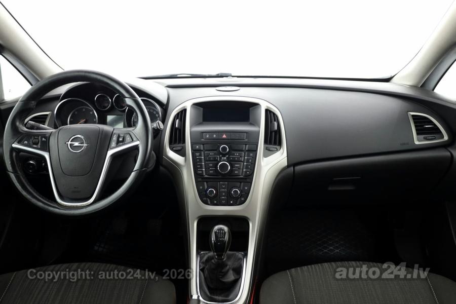 Grey Opel Astra 2011 in Tallinn, with an engine capacity of 1.70 L and mileage of 259 thousand km for 2199 €, photo 6 on AUTOMOTO.COM.LV