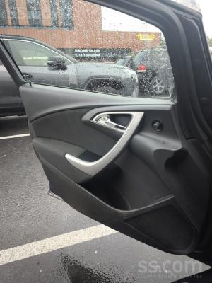 Pelēks Opel Astra 2011 Rīga, ar dzinēja tilpumu 1.60 L un nobraukumu 235 tūkst. km par 2350 €, foto 9 vietnē AUTOMOTO.COM.LV