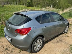 Pelēks Opel Astra 2011 Tukums, ar dzinēja tilpumu 1.70 L un nobraukumu 340 tūkst. km par 1700 €, foto 3 vietnē AUTOMOTO.COM.LV