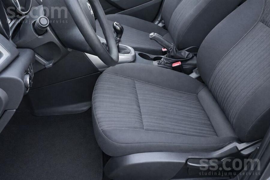 Grey Opel Astra 2011 in Riga, with an engine capacity of 1.70 L and mileage of 205 thousand km for 2570 €, photo 6 on AUTOMOTO.COM.LV