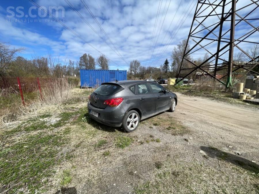 Pelēks Opel Astra 2011 Rīga, ar dzinēja tilpumu 1.60 L un nobraukumu 218 tūkst. km par 1350 €, foto 5 vietnē AUTOMOTO.COM.LV