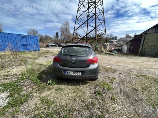 Серый Опель Астра 2011 в Рига, объемом двигателя 1.60 л и пробегом 218 тыс. км за 1350 €, фото 5 на AUTOMOTO.COM.LV