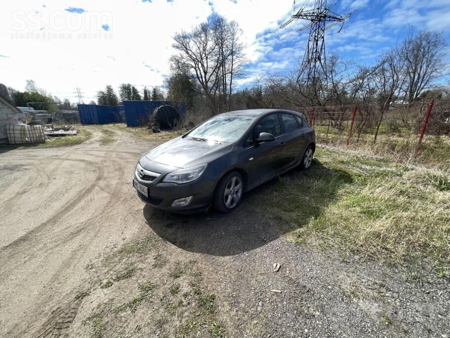 Pelēks Opel Astra 2011 Rīga, ar dzinēja tilpumu 1.60 L un nobraukumu 218 tūkst. km par 1350 €, foto 9 vietnē AUTOMOTO.COM.LV