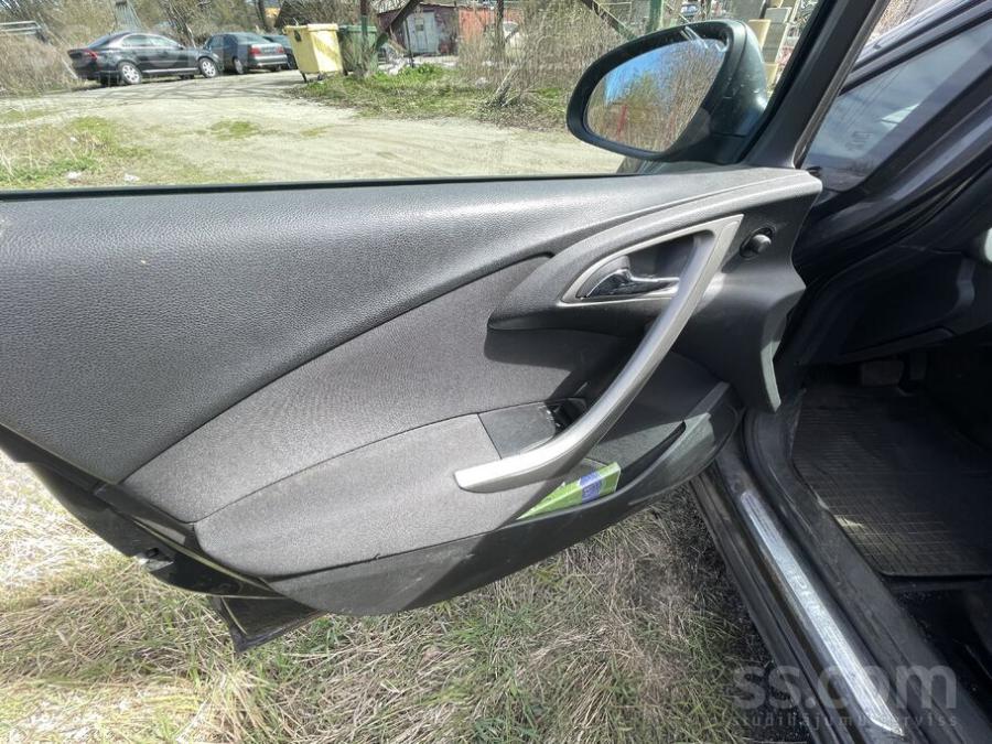 Pelēks Opel Astra 2011 Rīga, ar dzinēja tilpumu 1.60 L un nobraukumu 218 tūkst. km par 1350 €, foto 18 vietnē AUTOMOTO.COM.LV
