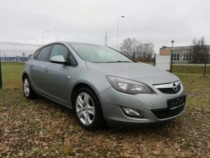 Pelēks Opel Astra 2011 Saldus, ar dzinēja tilpumu 1.70 L un nobraukumu 208 tūkst. km par 4500 €, foto 4 vietnē AUTOMOTO.COM.LV