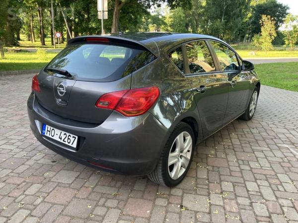 Pelēks Opel Astra 2011 Jelgava, ar dzinēja tilpumu 1.60 L un nobraukumu 230 tūkst. km par 2650 €, foto 10 vietnē AUTOMOTO.COM.LV