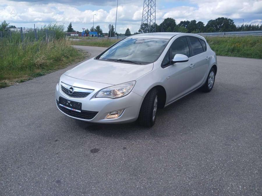 Pelēks Opel Astra 2011 Marijampole, ar dzinēja tilpumu 1.40 L un nobraukumu 247 tūkst. km par 3099 €, foto 3 vietnē AUTOMOTO.COM.LV