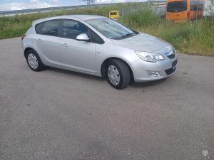 Pelēks Opel Astra 2011 Marijampole, ar dzinēja tilpumu 1.40 L un nobraukumu 247 tūkst. km par 3099 €, foto 9 vietnē AUTOMOTO.COM.LV