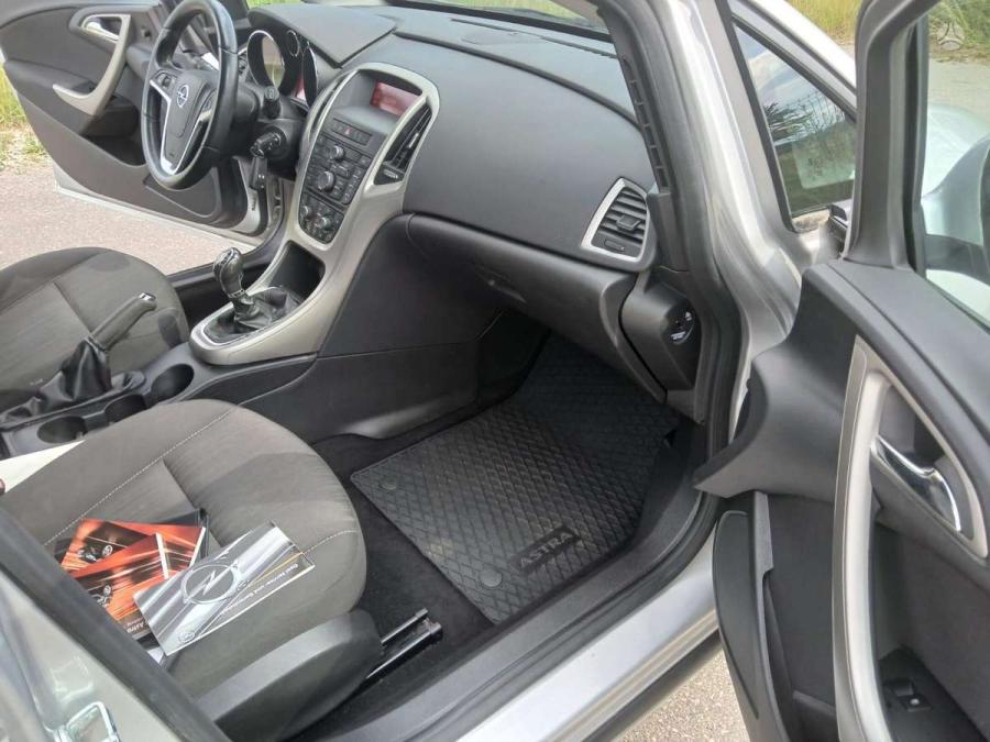 Pelēks Opel Astra 2011 Marijampole, ar dzinēja tilpumu 1.40 L un nobraukumu 247 tūkst. km par 3099 €, foto 14 vietnē AUTOMOTO.COM.LV