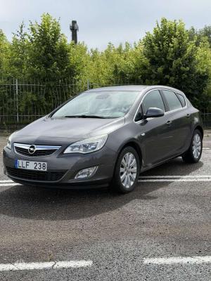 Pelēks Opel Astra 2011 Kėdainiai, ar dzinēja tilpumu 1.69 L un nobraukumu 257 tūkst. km par 2400 €, foto  vietnē AUTOMOTO.COM.LV